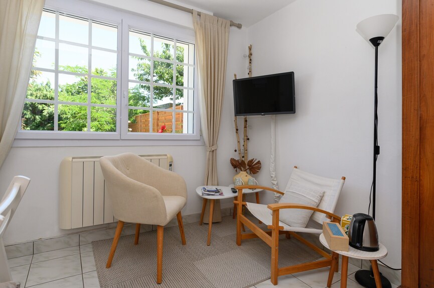 Chambre D'hôtes « Un Détour Entre Mer Et Campagne » Avec Terrasse, Jardin Partagés Et Wi-fi - Baden, France