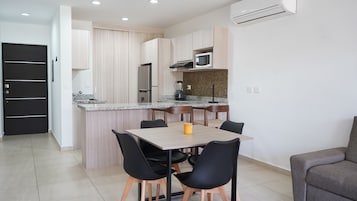 Apartamento Standard, varanda | Cozinha privada