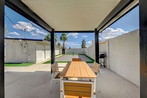 Hickey Getaway Pool, BBQ & Modern Comfort! Reviews, Deals & Photos 2026 ...