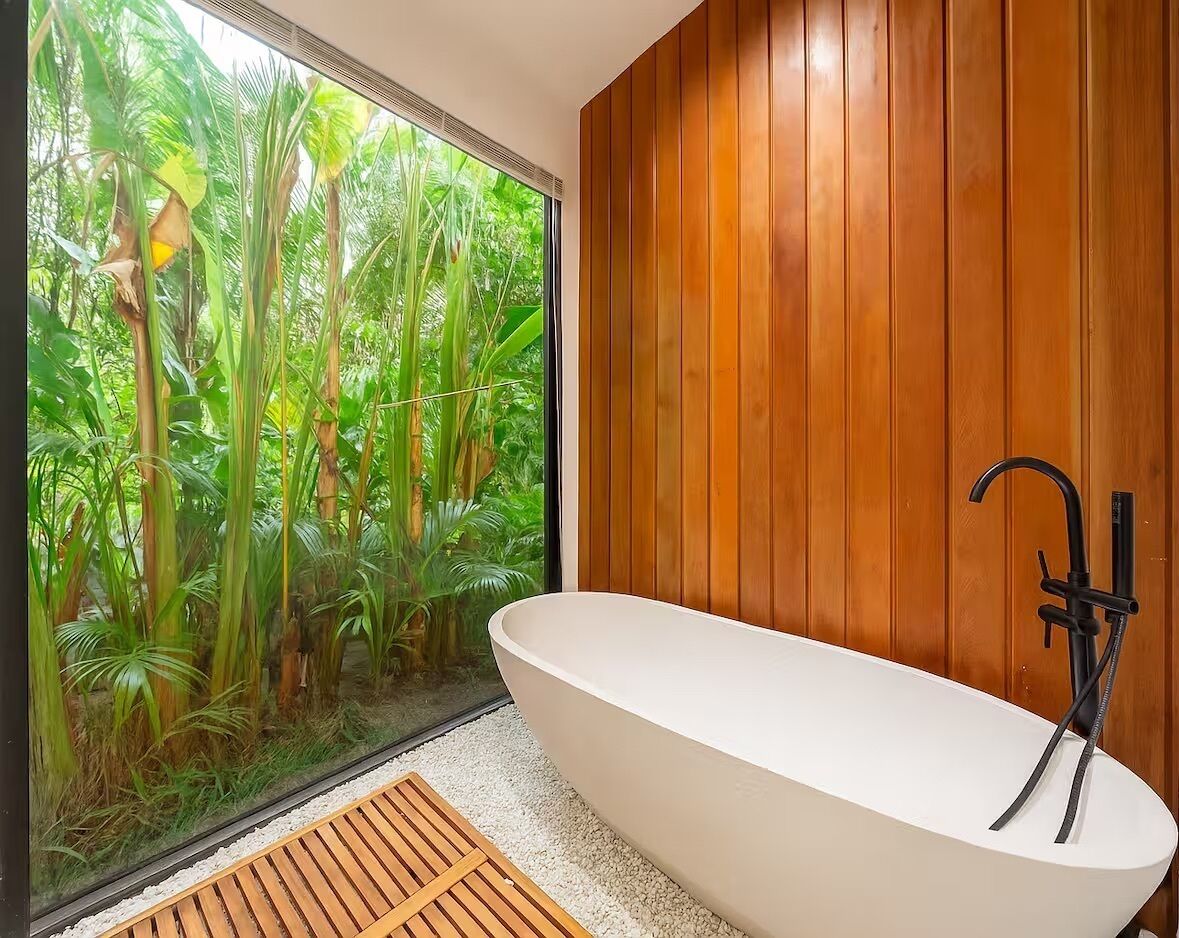 Villa Familiar, 3 quartos, piscina privativa | Casa de banho | Roupões, chinelos, um bidé 