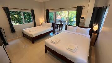 Villa Standard, lanai (alpendre havaiano), vista para o jardim | Cortinas/cortinados opacos, Wi-fi grátis