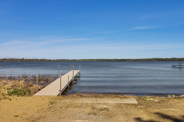 For Anglers & Boaters! Beachfront Gull Lake Cabin - ミネソタ州