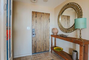 Apartamento em Condomínio Fechado, casa de banho privativa (Firefly on The Ridge) | Lobby