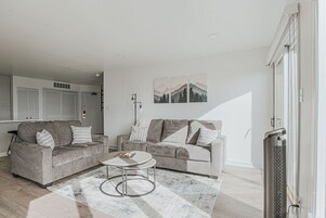 Apartamento em Condomínio Fechado, casa de banho privativa (Mountain Vista View) | Lounge