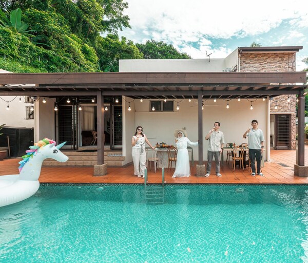 20pax Bali Villa With Karaoke & Bbq Area - Federal Territory of Kuala Lumpur