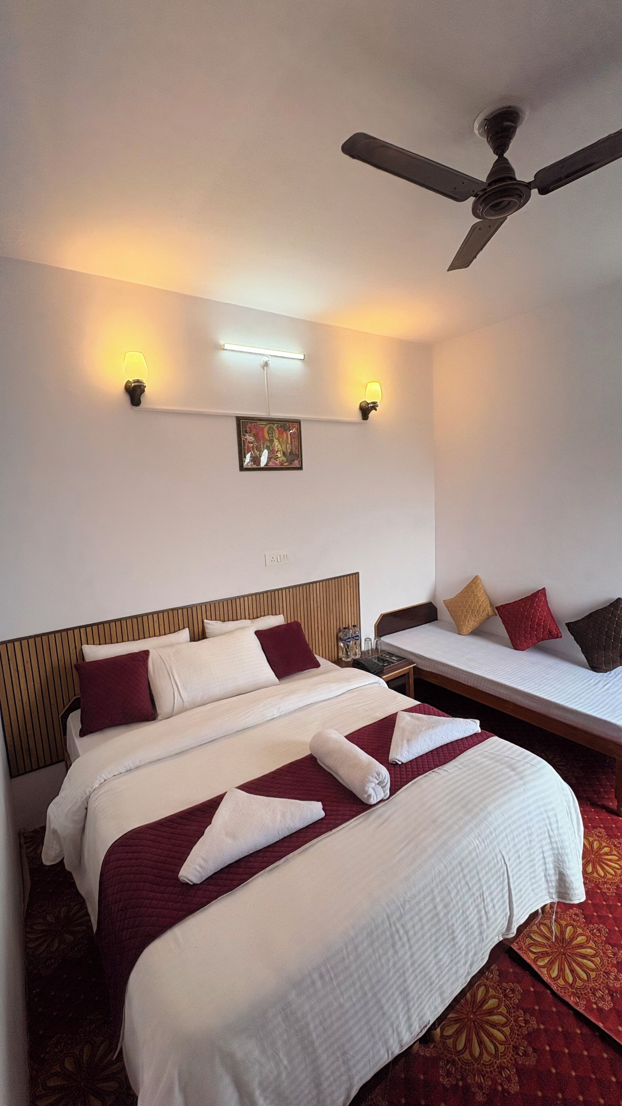Quarto Triplo de Luxo, varanda, vista para a colina | Wi-fi grátis 