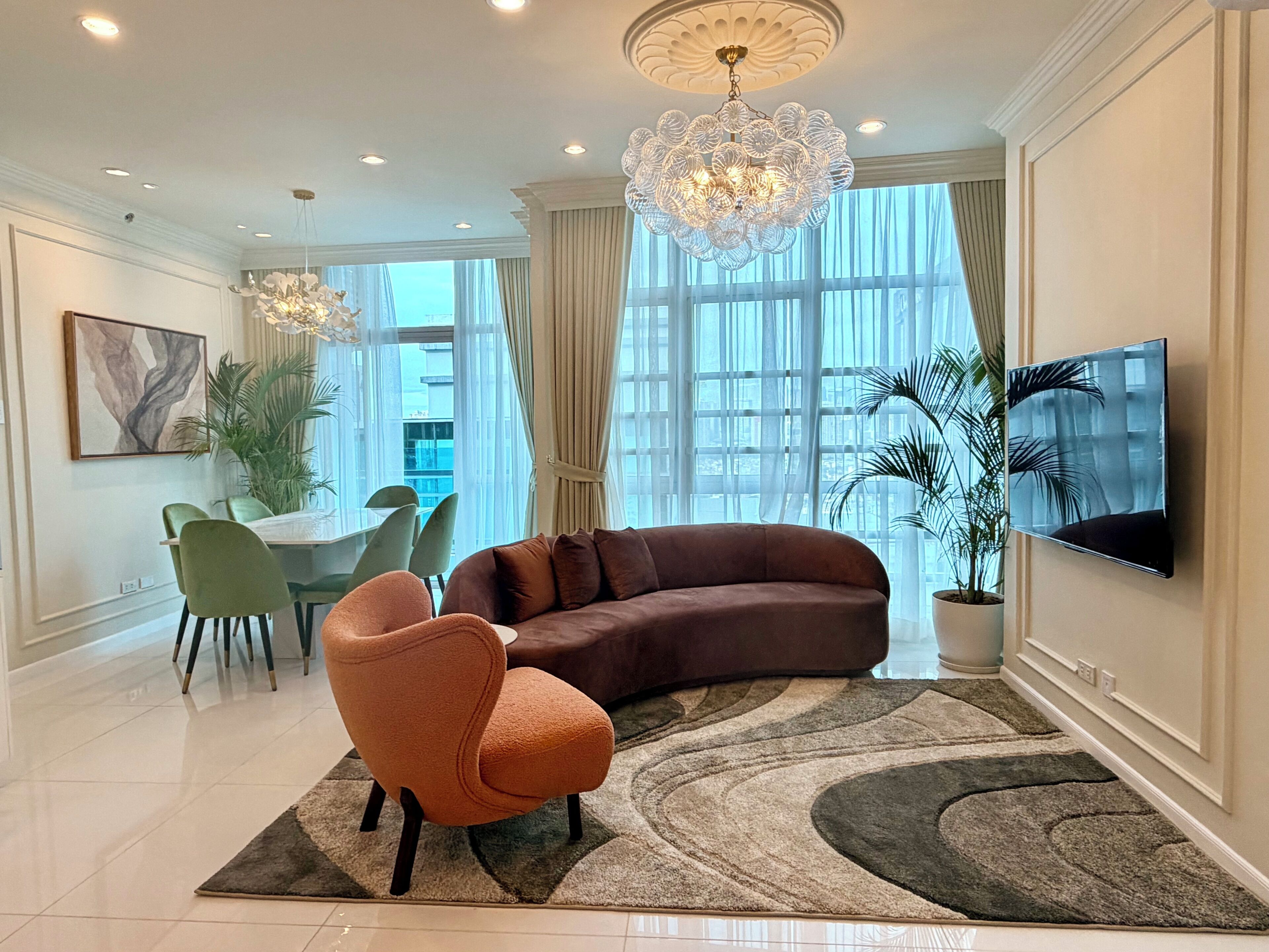 Modern 4br In Central Bgc Walk To Shangrila, St. Lukes & One Bonifacio Mall - Taguig