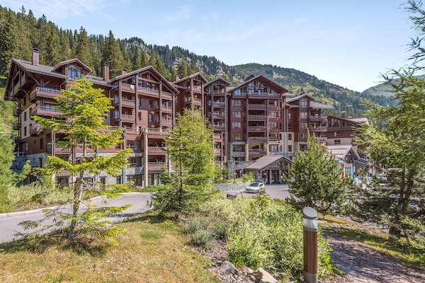 Aesthetic 4-person Alpine Sanctuary - Samoëns