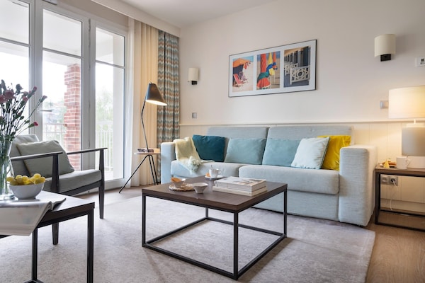 Deauville Harbour View Apartment For 4 - Deauville