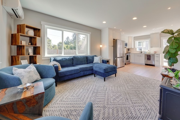Rooftop Deck + Private Patio! West Seattle Home - シアトル