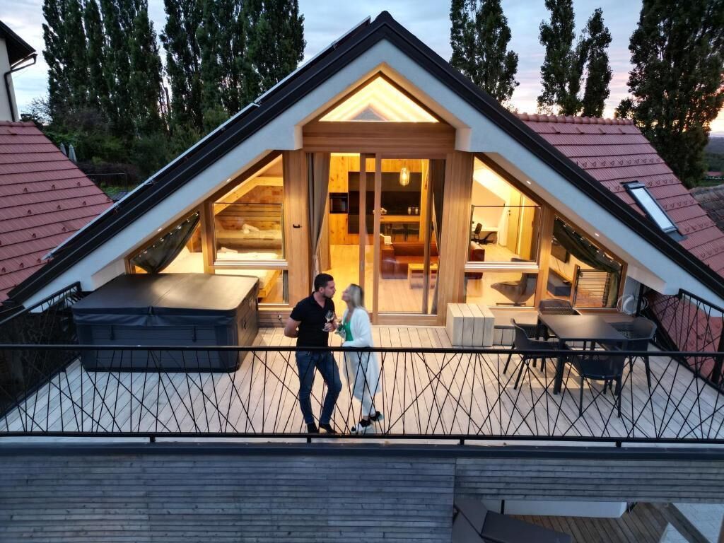Apartamento de Luxo, pátio, vista para o jardim | Refeições ao ar livre