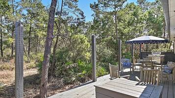 Casa, várias camas (Abby's Abode) | Opções para refeição ao ar livre
