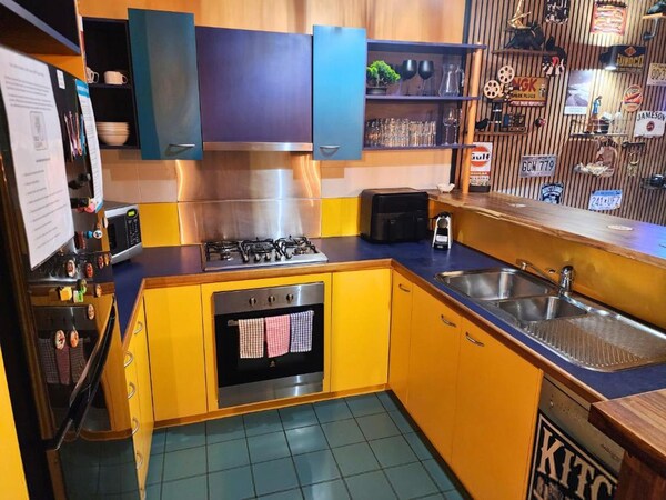 702 Retro Cooloola Villa Kingfisher Bay K Gari Fraser Island - Fraser Island