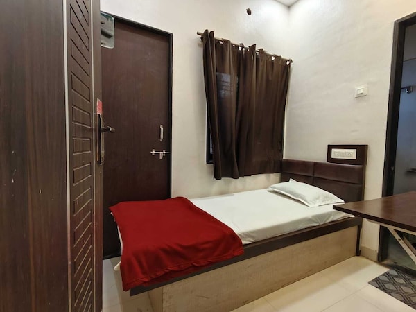 V Executive Hotel - Akola