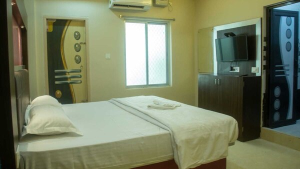 Hotel Damodar Palace - Puri