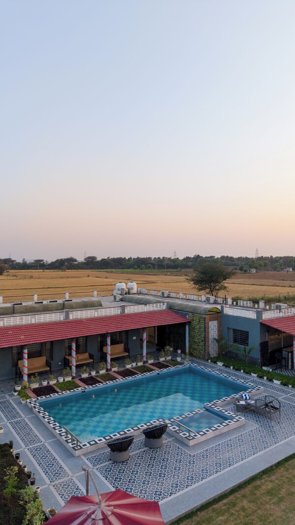 Alaya Stays Batlaw Classic 5 Bhk Villa With Pvt Pool & Gazebo - Gurugram