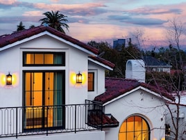Villa (5 Bedrooms) | Exterior
