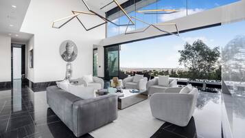 Apartamento (5 Bedrooms) | Fachada
