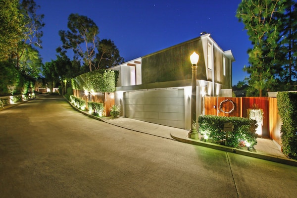 Beverly Horizon - Beverly Hills, CA