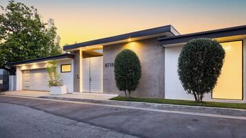 Villa (3 Bedrooms) | Exterior