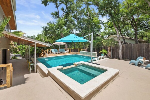 5BR Group Retreat w/ Pool in Austin, 4 Mi to Dtwn Reviews, Deals ...