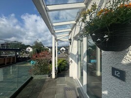 Quarto Familiar, pátio, vista para o jardim | Pormenores do exterior