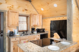 Casa, 1 cama king-size (Still Waters Studio) | Cozinha privada | Um forno 