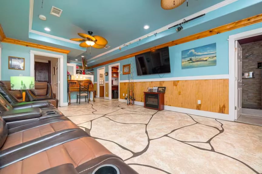 Copano Bay Fishing Lodge. With Game Room And Pool Table - Rockport, TX