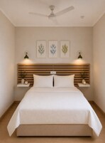 Quarto casal | Escrivaninha, Wi-Fi de cortesia, roupa de cama