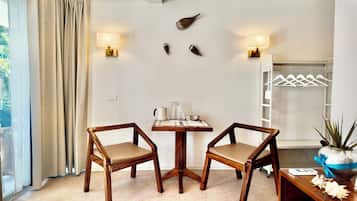 Quarto Duplo (FISH Room) | Sala de estar