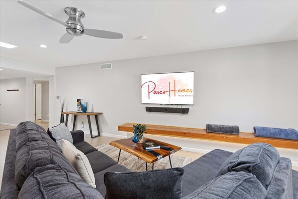 The Paddock Manor | Old Town District Reviews, Deals & Photos 2026 ...