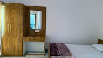 Cortinas/cortinados opacos, quartos insonorizados, Wi-fi grátis