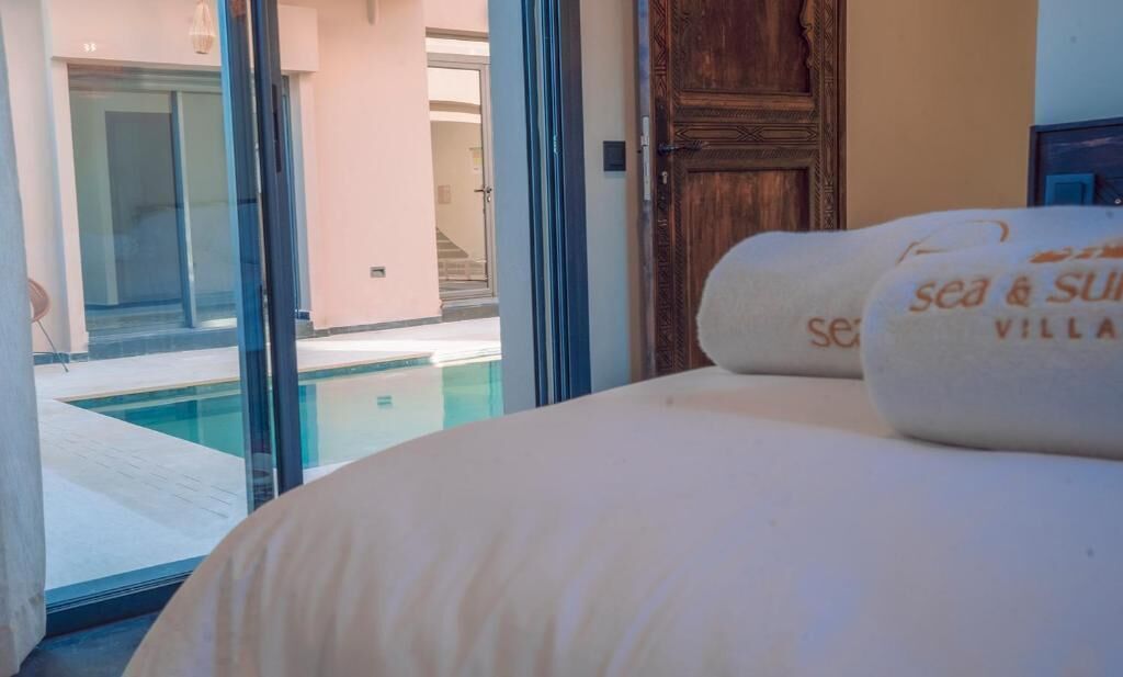 Apartamento Comfort, varanda, vista para o mar | Piscina | Piscina exterior 