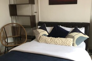1 quarto, ferro/tábua de engomar, Wi-fi grátis, roupa de cama fornecida 