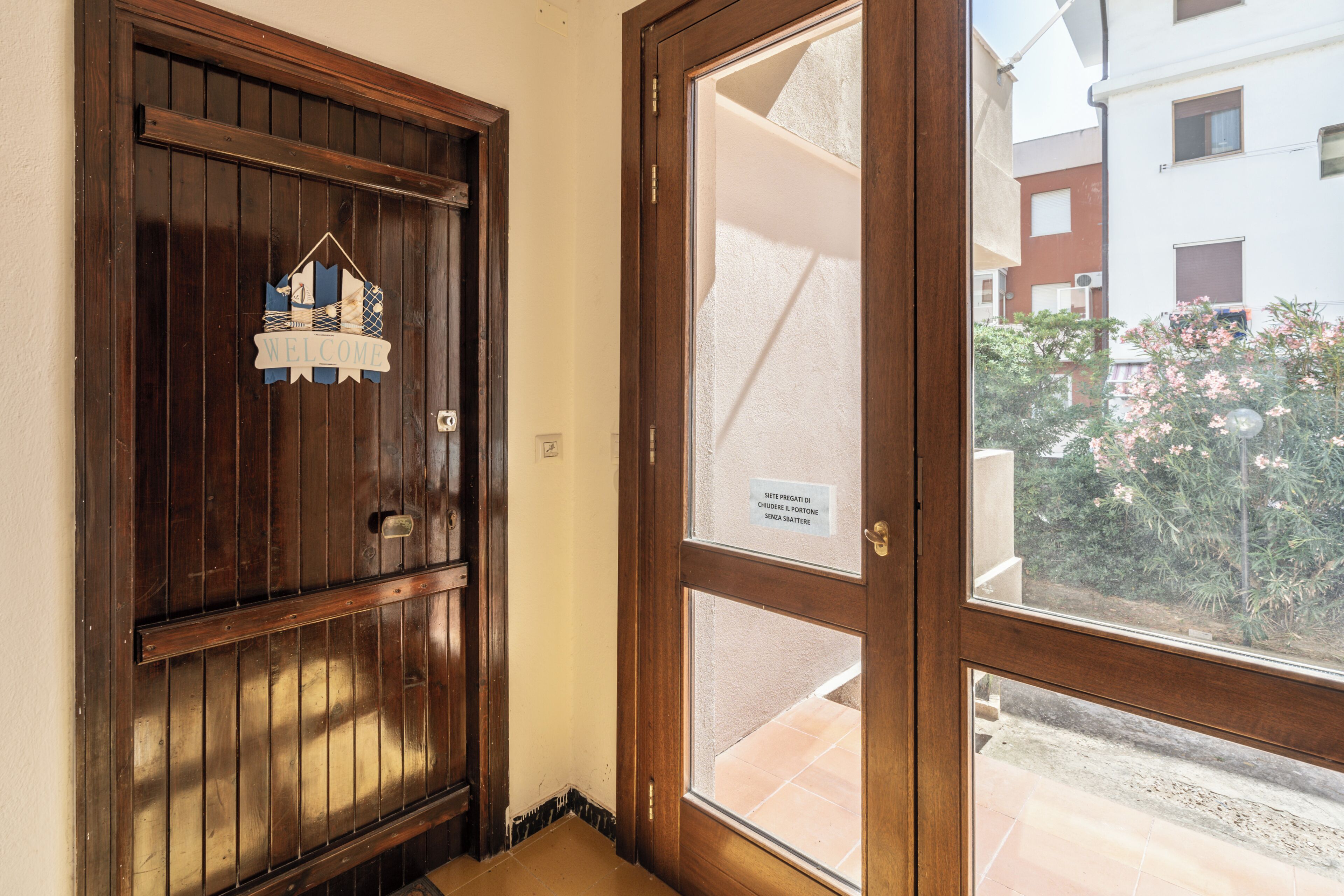Apartamento, sacada, vista para o jardim | Parte interna