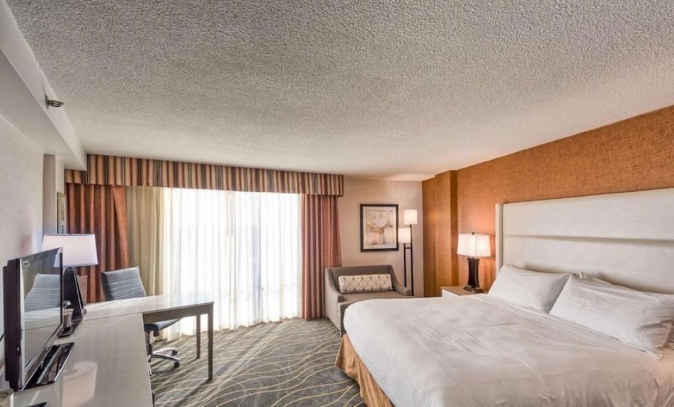 King Room Near Maine Mall W/ Heated Indoor Pool & Free Parking - Scarborough, ME