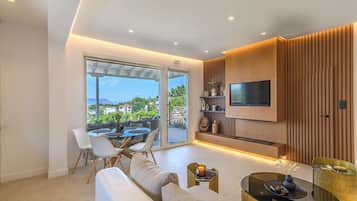 Villa Panorâmica, 3 quartos, vista para o mar | Sala de estar
