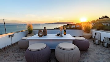 Villa Panorâmica, 3 quartos, vista para o mar | Refeições ao ar livre