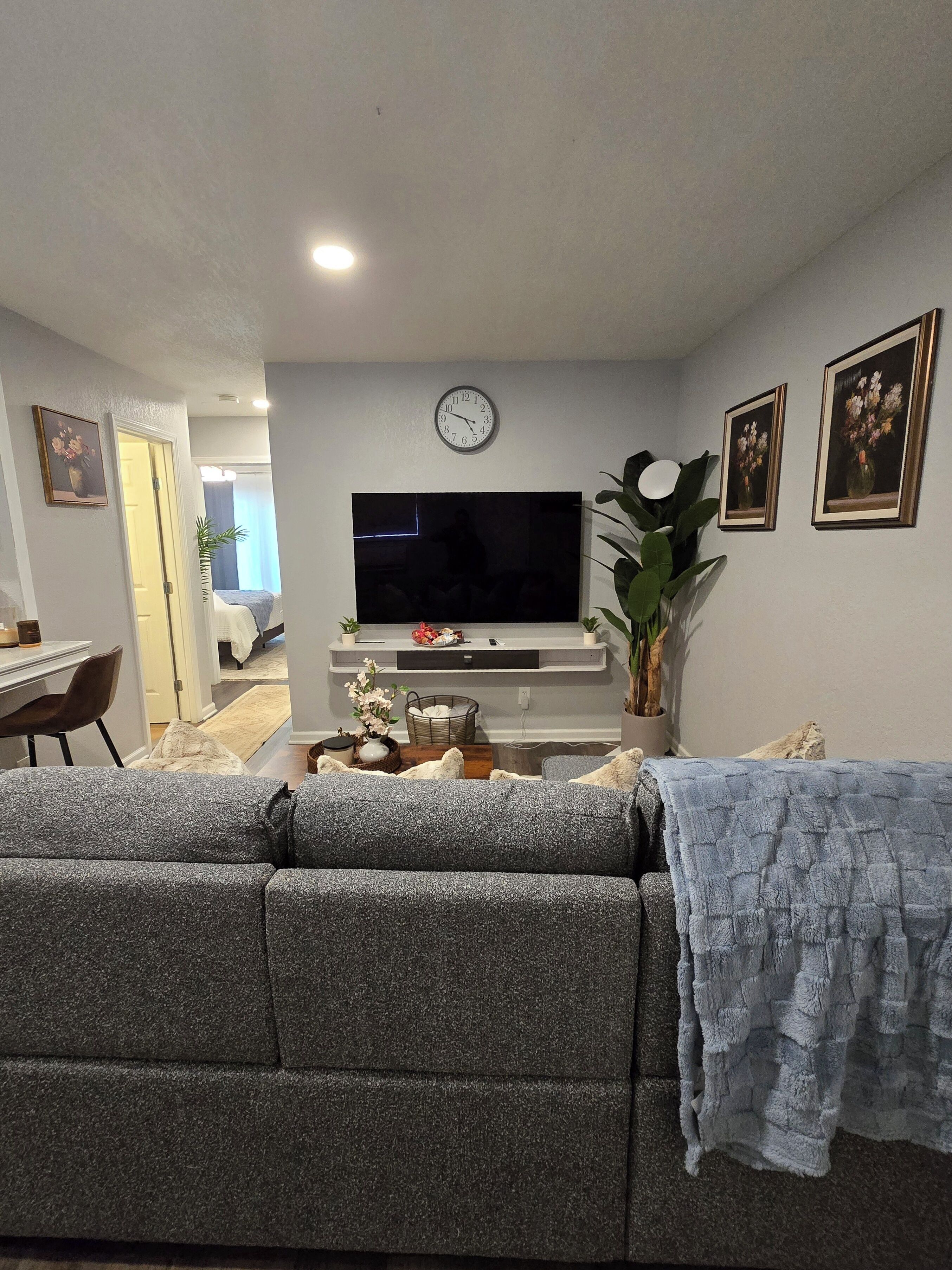 Ultra Clean 2bt W/2 Kings Near Mci And T-mobile Center - Parkville, MO