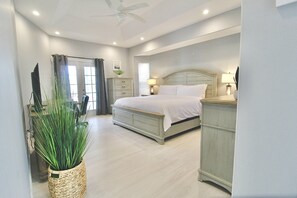 Blue Pelican Stay - New listing in Southbend Reviews, Deals & Photos ...