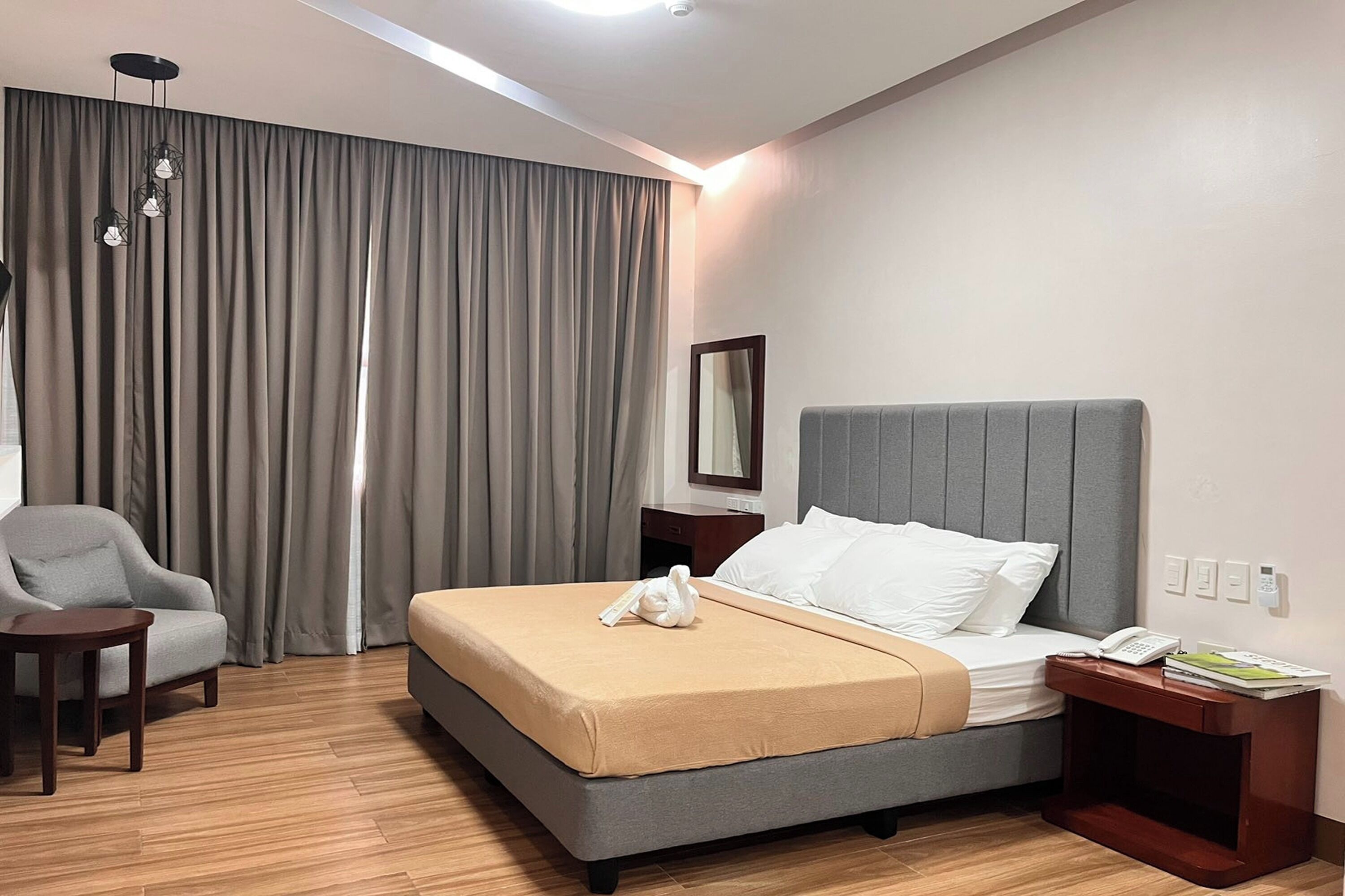Quarto Deluxe | Ferro/tábua de engomar, Wi-fi grátis, roupa de cama fornecida 