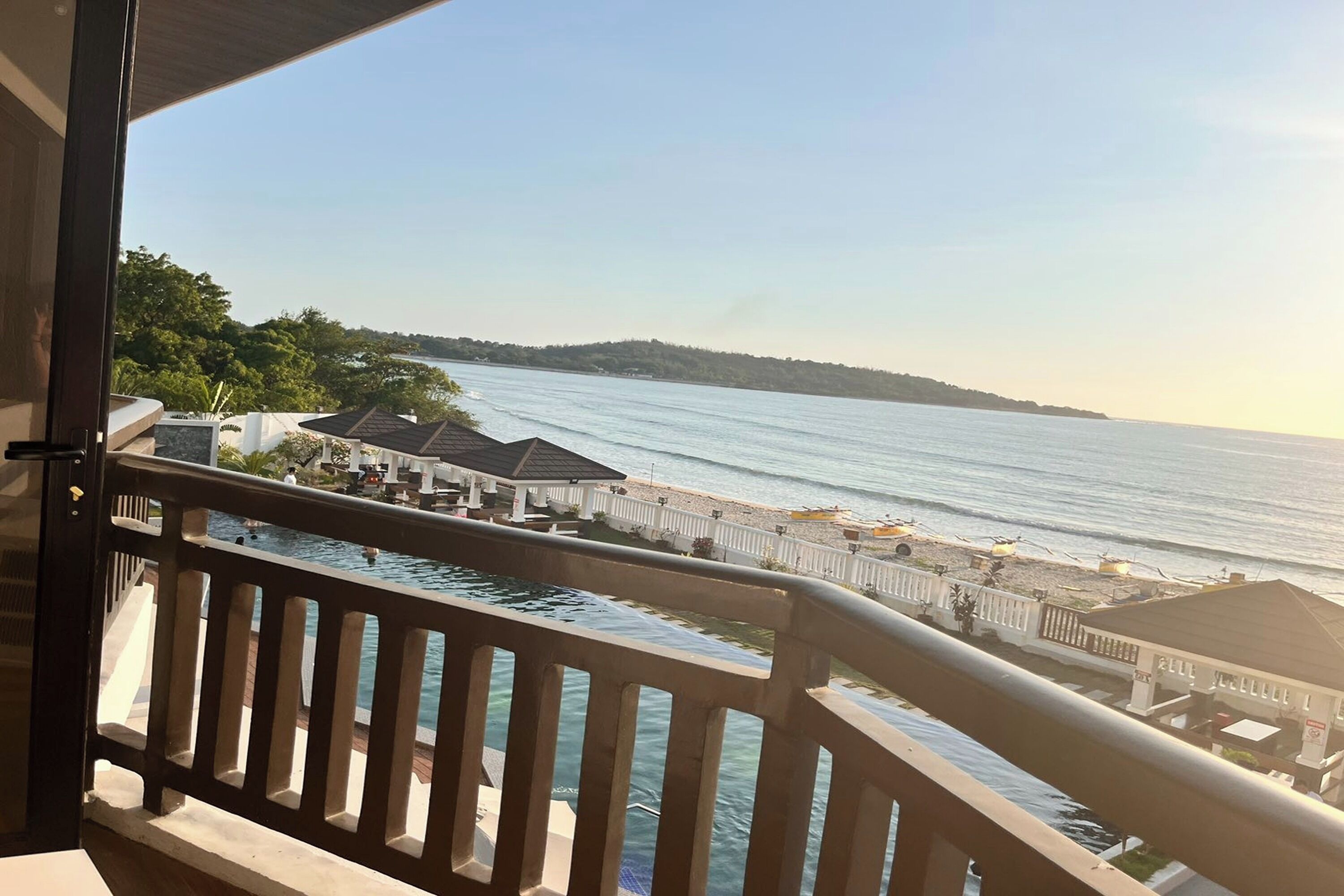 Quarto triplo luxo | Vista para praia/oceano