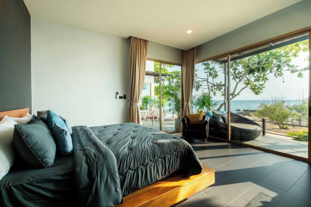 Quarto Duplo Nobre, vista para o mar | Cofre no quarto, secretária, ferro/tábua de engomar, Wi-fi grátis