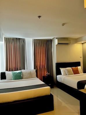 Quarto Familiar, vista para o rio | Edredões de penas, Wi-fi grátis, roupa de cama fornecida 