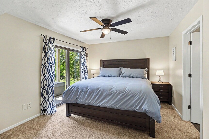 Spacious 2 Bdrm, 2 Bath, 1030 Sq Ft. Many Onsite Amenities With Golf/skiing Near By! - Harbor Springs, MI