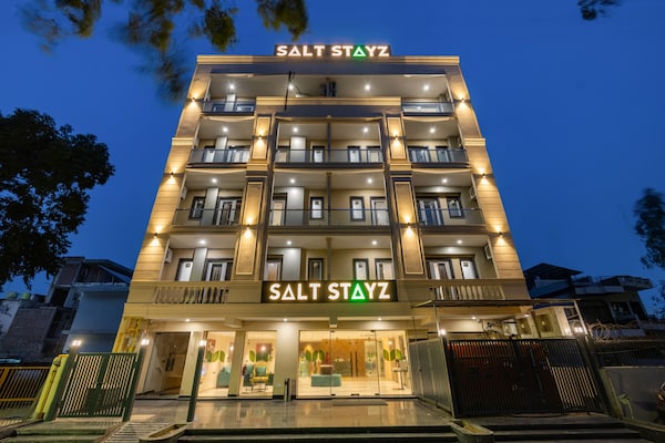 Saltstayz Premier - Sector 28 Faridabad - Faridabad
