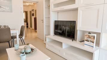 Apartamento família, 3 quartos, 2 banheiros (Exceptional Sea View Apart St Paul's) | Parte interna