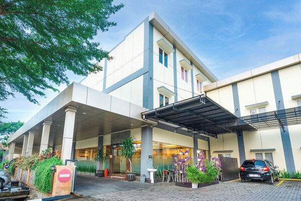 Hotel Puri Indah Subak - Mataram