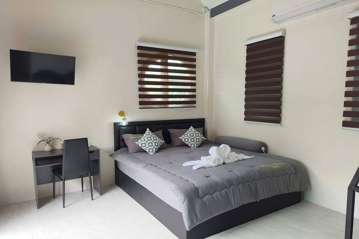 Vila | Escrivaninha, Wi-Fi de cortesia, roupa de cama