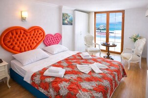 Quarto Deluxe, Vista para a cidade | Secretária, secretária adequada para computadores portáteis